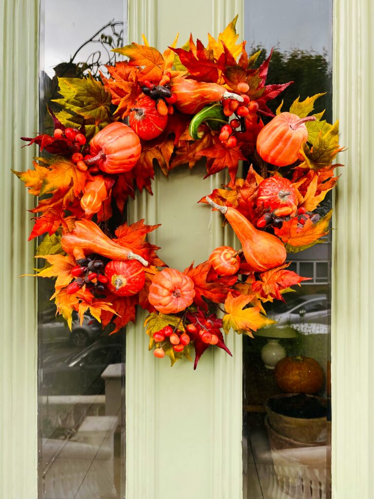 How To Incorporate Windows And Doors Into Autumnal Decor | Double ...